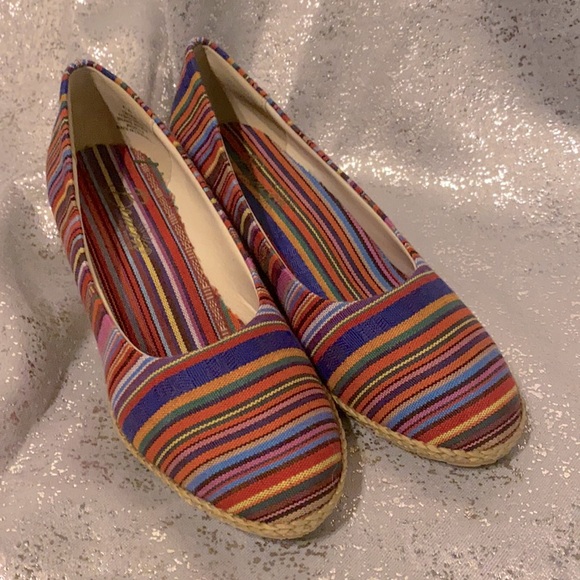 Beacon Shoe Co | Shoes | Nwot Beacon Brand Boho Wedge Espadrilles ...